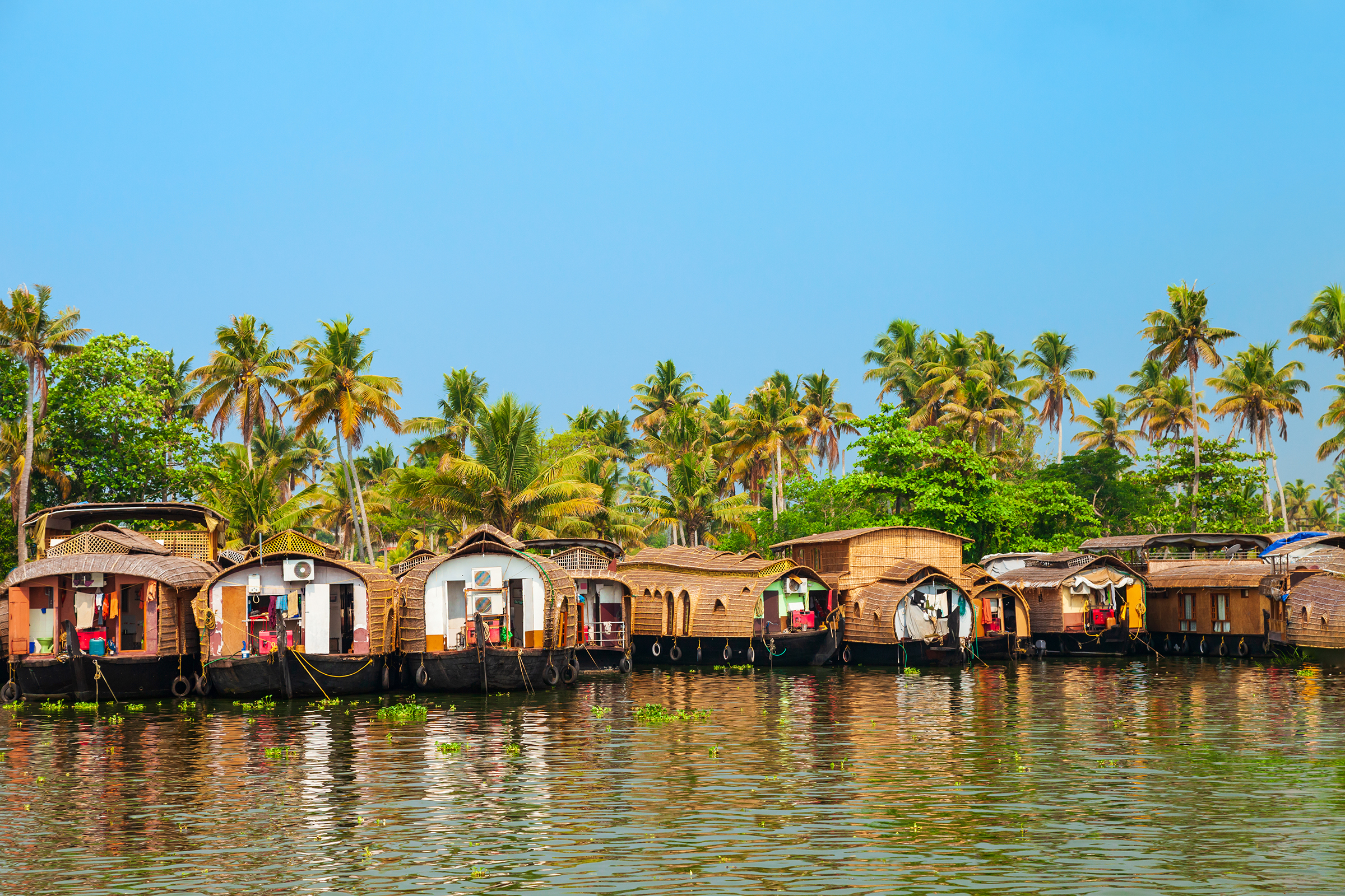 Chennai to Alappuzha by train, bus, taxi from INR 2,195 - Dec 2025
